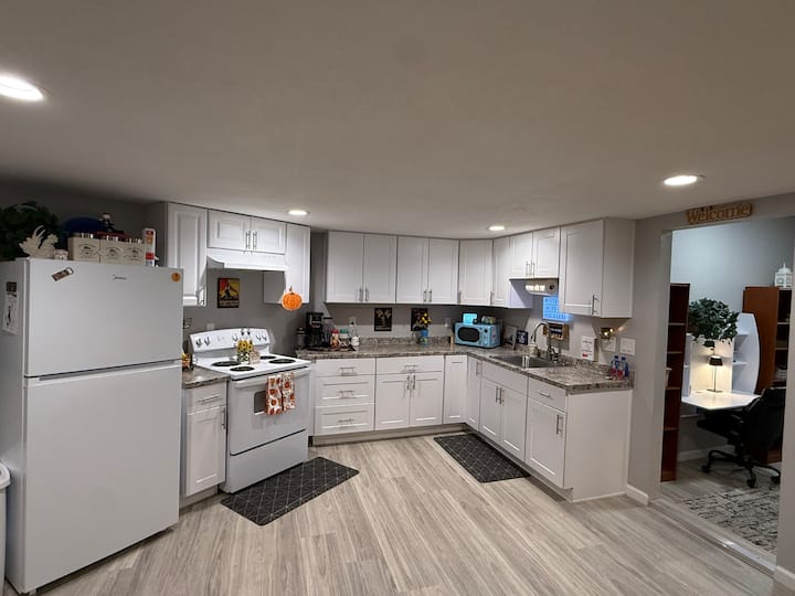 Top 1% | Wash & Dry | Walk-in Closet - Stockton, CA