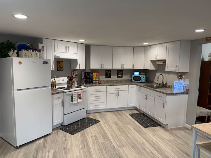 New Build | Wash&dry | Walk-in Closet | Firepitbbq - Stockton, CA