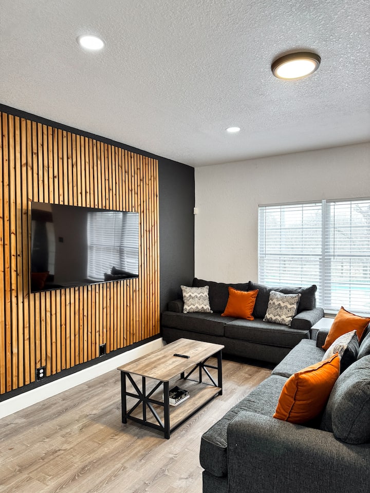 New! Charming Retreat In A Prime Location - Briggs Ranch – San Antonio