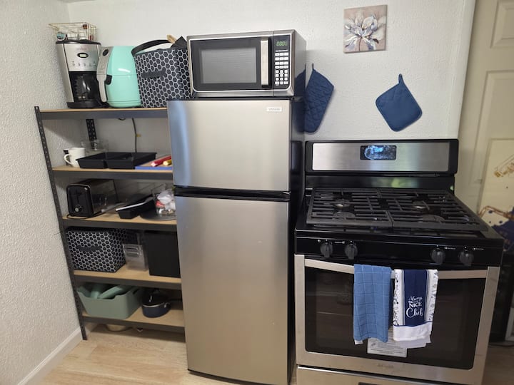 Rear Apt | 1 Bed | Cozy - Erie, PA