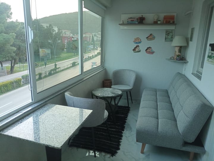 Charming Apt In The Heart Of Budva - Budva