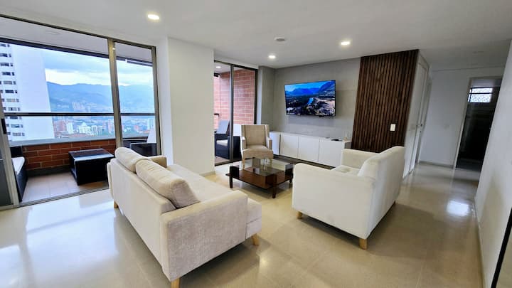 Lujoso Remodelado Nuevo 3.5 Cuartos - Medellín