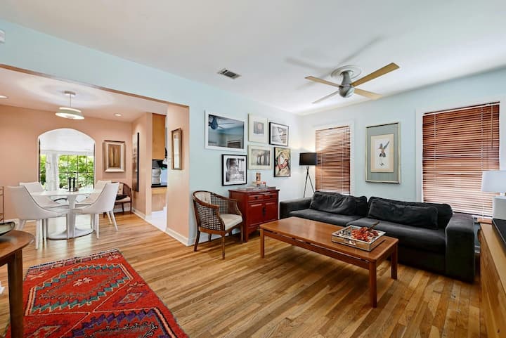 Crestview Bungalow With Car Charger - Austin, TX
