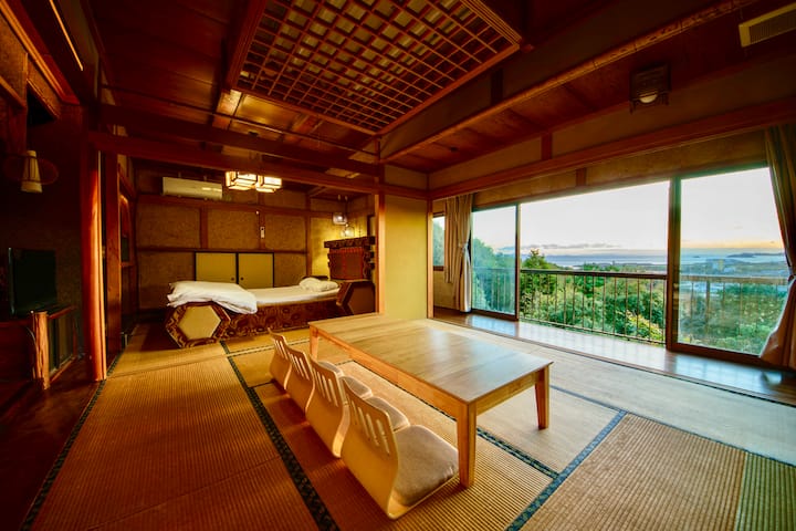 石庭と神社スタイル| 57㎡ |錦鯉が泳ぐ池 | オーシャンビュー | 大自然に抱かれる贅沢な隠れ家 - Toyohashi