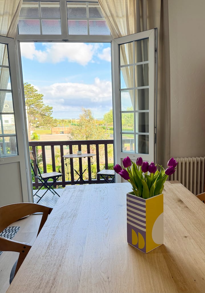 Bel Appartement Vue Mer à Deauville, Parking - 