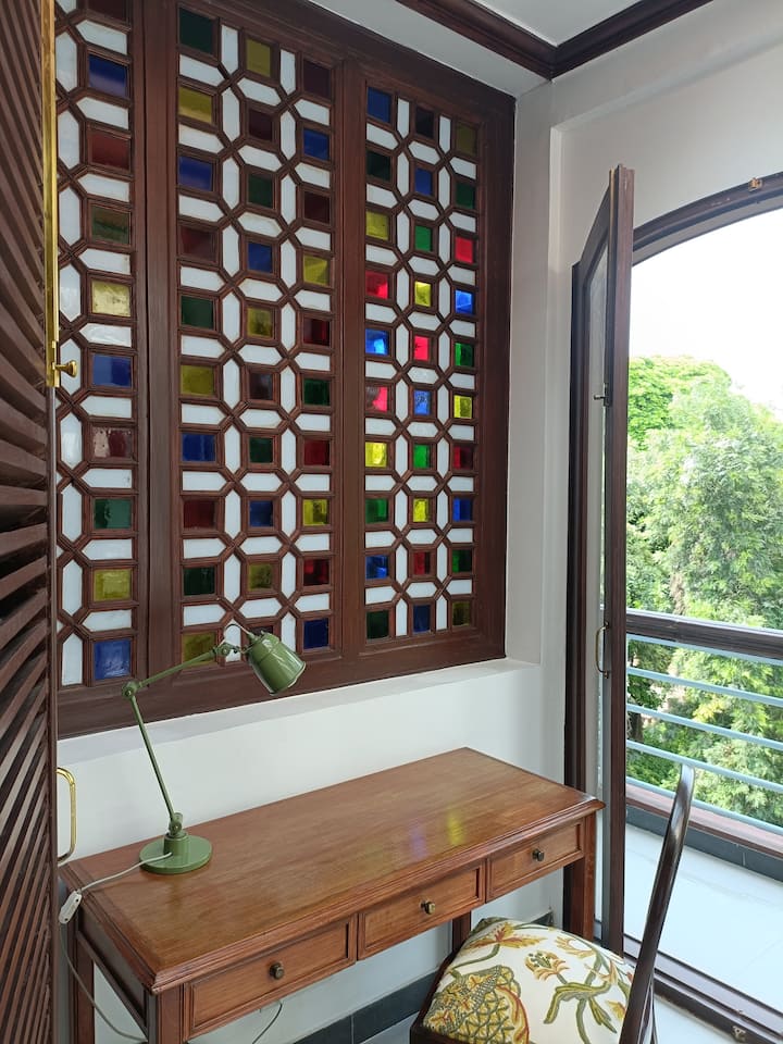 Sunbeam 2 @Hauz Khas Village - New Delhi