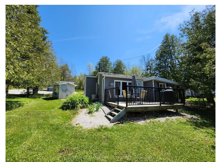 Lake House Retreat - Wiarton