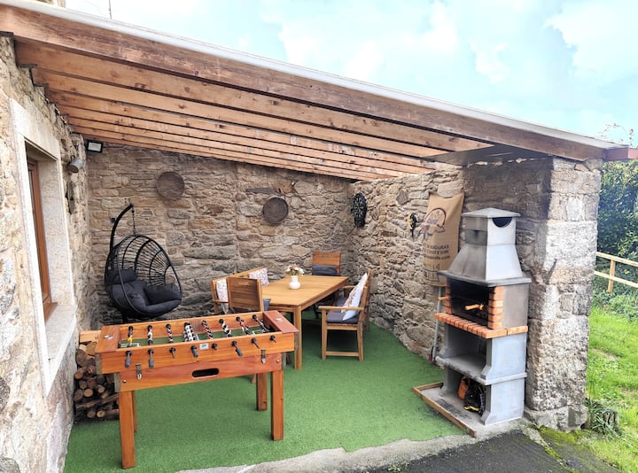 Casa De Piedra, 6+4 Personas, Barbacoa Cubierta - Galicia