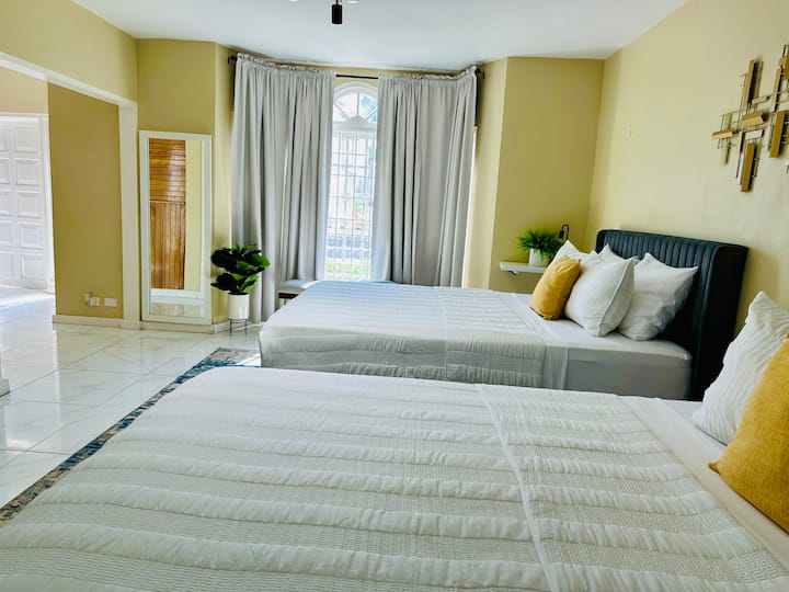 Falcon Shoreline-gated/security/free Airportpickup - Montego Bay