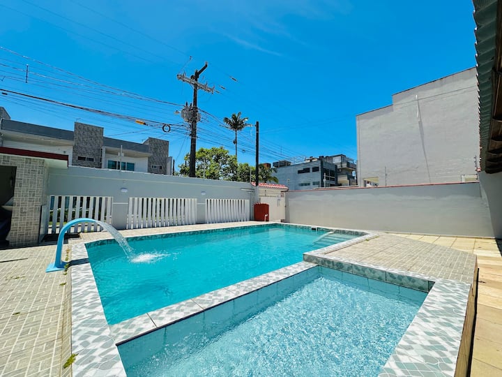Casa Com Piscina A 350m Da Praia – Matinhos/pr - Matinhos