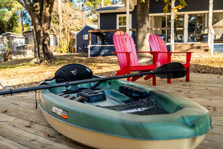Fishing Cabin W/ Hot Tub, Fire Pit, Kayaks, Grill - Gun Barrel City