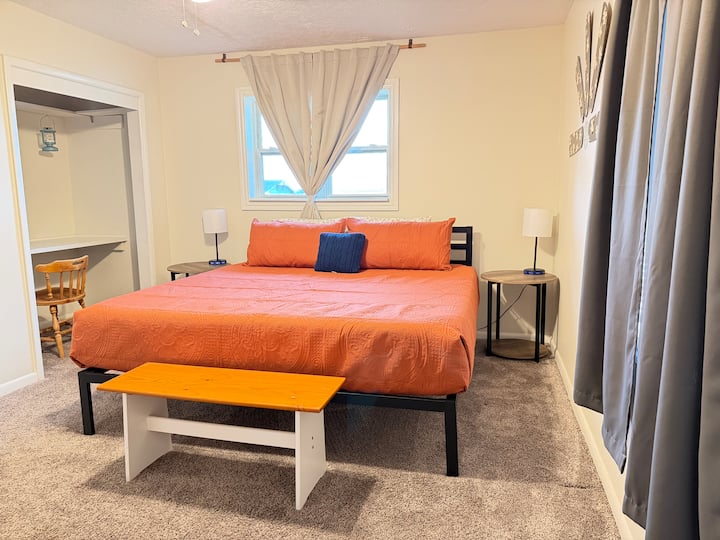 Luna & Fern | Midterm Stays Lawton - Lawton