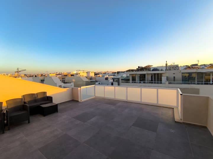 Stylish Penthouse Close To Pacaville - Malta