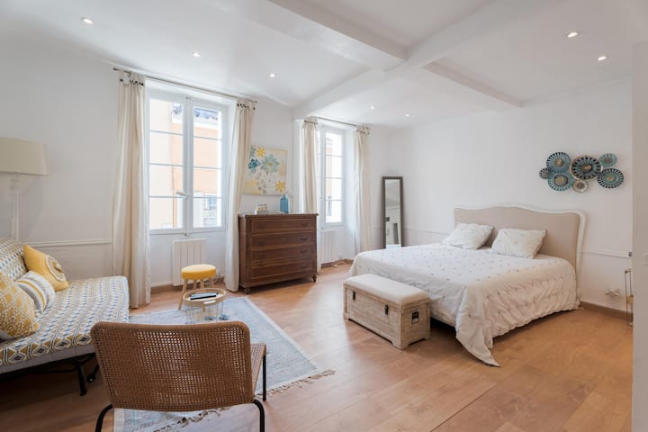 « Magnifique Nid D’amour »Plein Coeur Du Village - Le Beausset