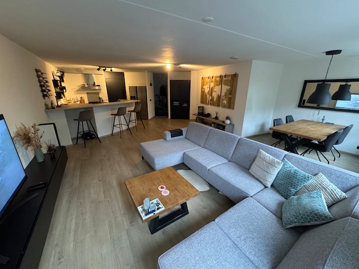 Groot Appartement In Breda Centrum - Breda