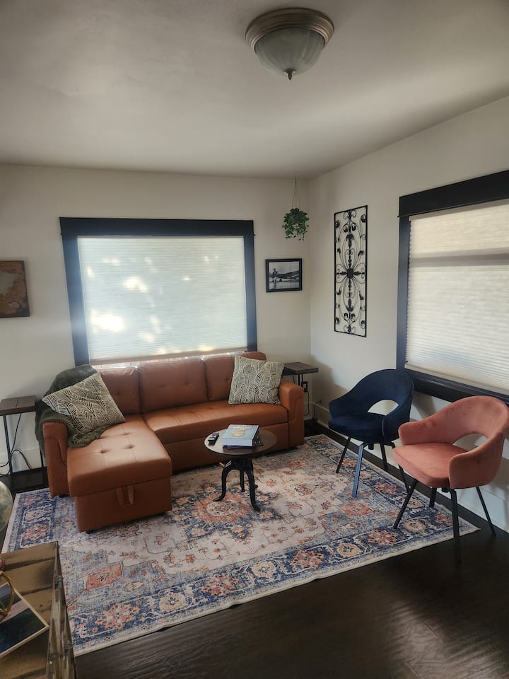 Quaint 100 Year Old Craftsman! - Long Beach, CA