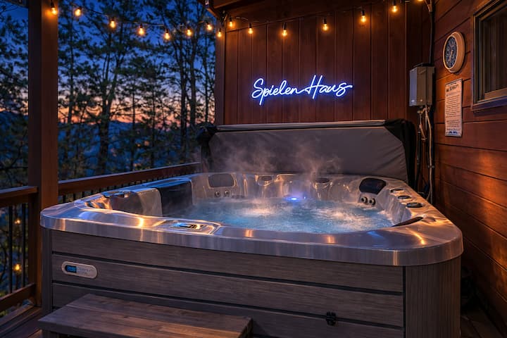 Walk To Helen | Hot Tub, Sauna & Game Room - Helen, GA