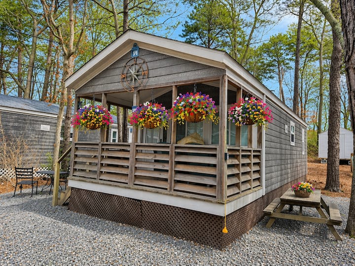 Cape Cod Resort|cabin W/pool & Private Beach - Sandwich, MA