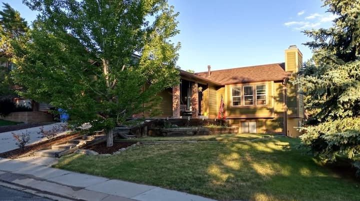 Cozy, Quiet, Co Springs Getaway - Colorado Springs, CO