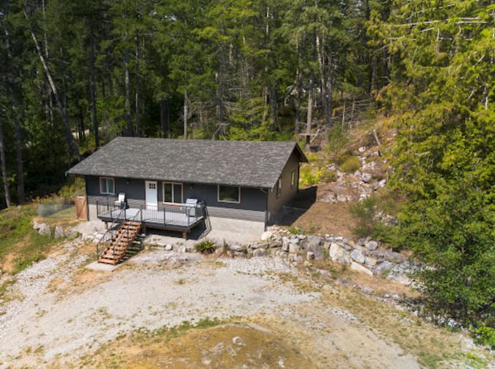 Forest Home In Halfmoon Bay - Sechelt