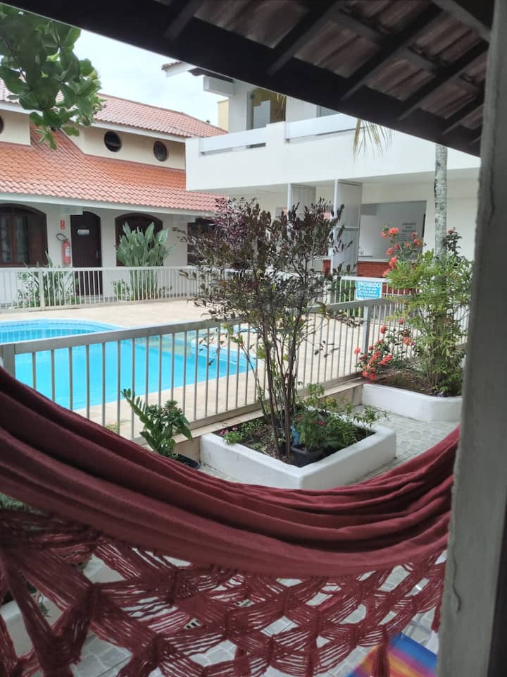 Apartamento Com  Piscina - Peruíbe
