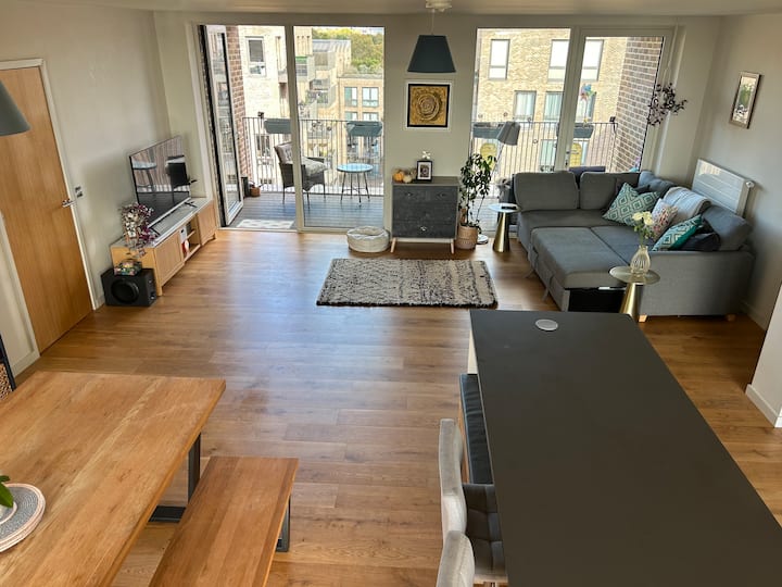 Brentford Lock Penthouse - Kingston upon Thames