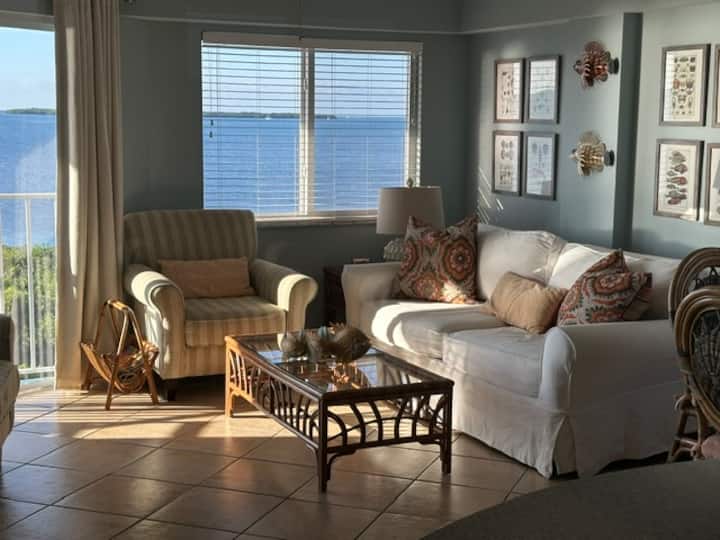 Panoramic Ocean Views, Ocean Pointe Condo - Tavernier, FL