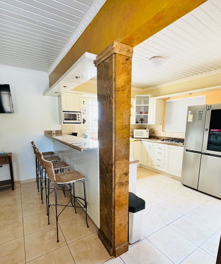 Spacious One Bedroom Apartment - Aruba