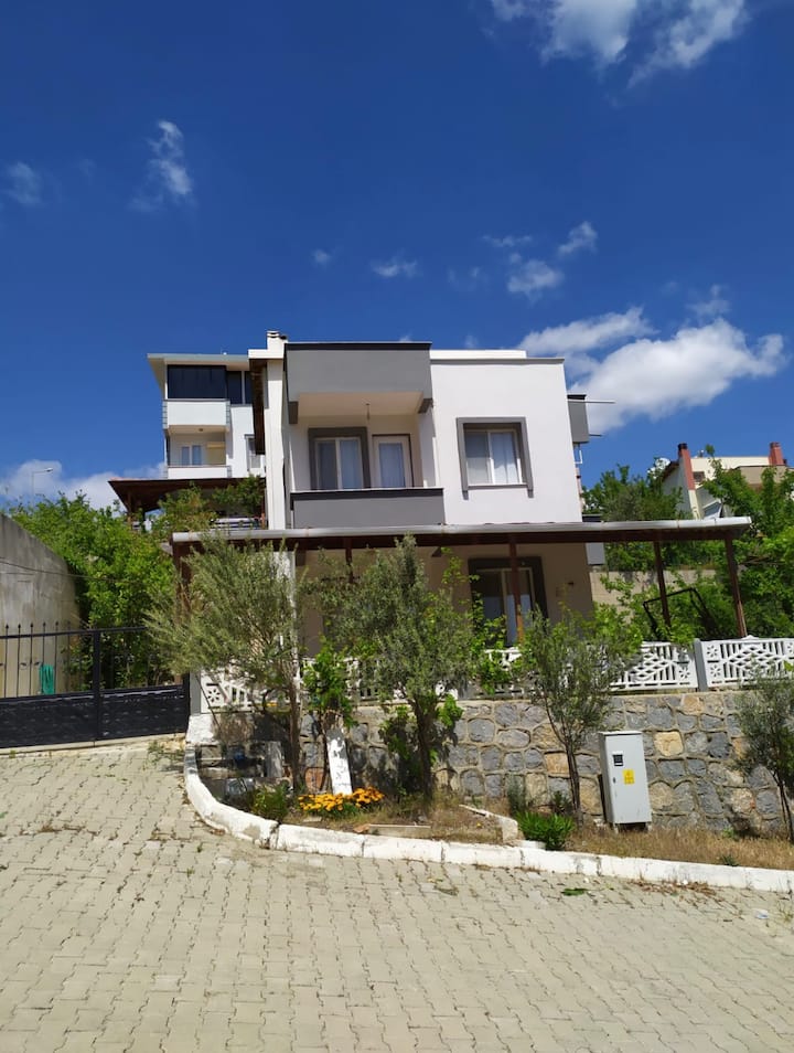 Müstakil Triplex Villa - Seferihisar