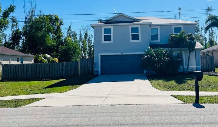 “Family Cozy Home Near The Beach” - Cape Coral, FL