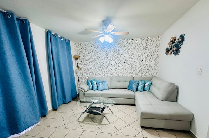 Bonita Y Cómoda Casa En Monterrey Zona Cumbres - Monterrey