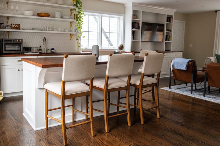 Charming Chester Retreat - Loft - Essex, CT