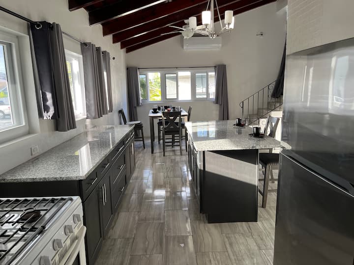 Chelsea's Place - Nassau