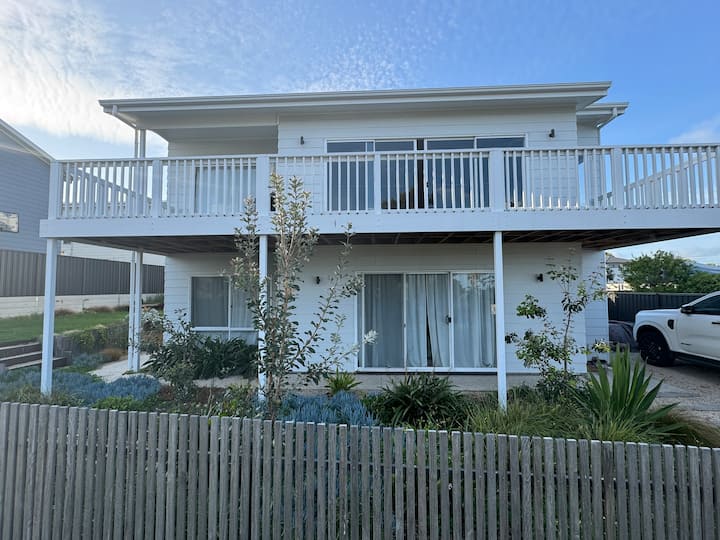 Peach By The Beach - Victor Harbor