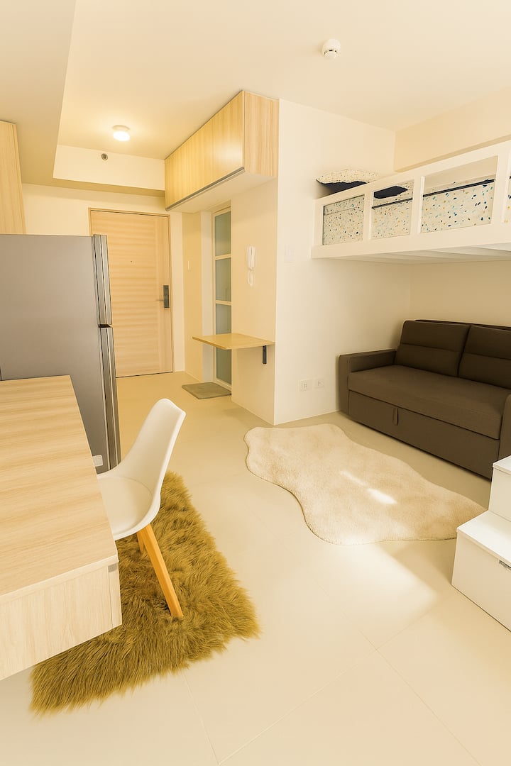 Condo In Monumento Caloocan - Valenzuela