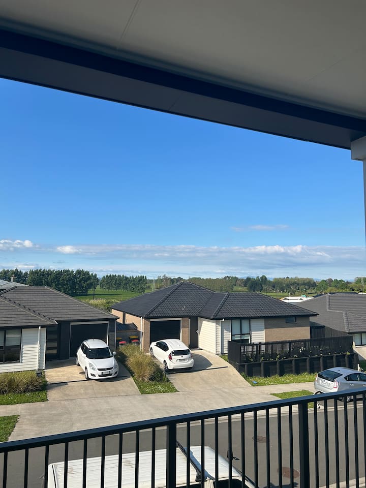 Entire 2bed 2bath Rototuna Apartment New