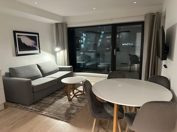 Seafront Panorama - Scenic Ocean & Mountain View’s - Tromsø