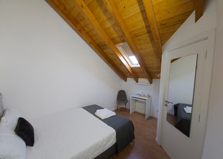 Casa Do Chafariz Rooms
Quarto Duplo Económico
#7 - Porto Covo