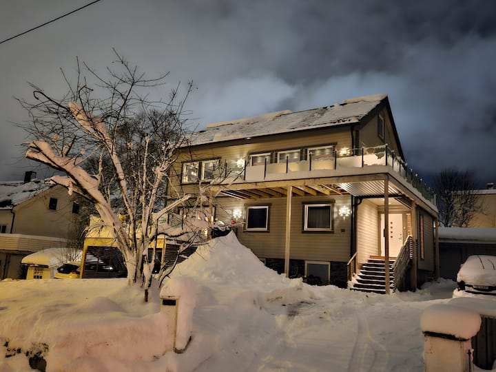 Romslig Bolig Med Fin Utsikt. Sentralt - Tromsø
