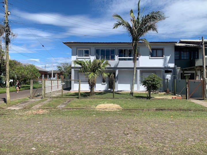 Casa Térrea De Esquina A 50mts Do Mar - Arroio do Sal