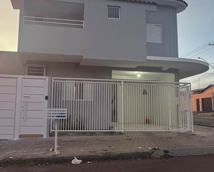 Casa Aconchegante E Bem Localizada. - Jataí