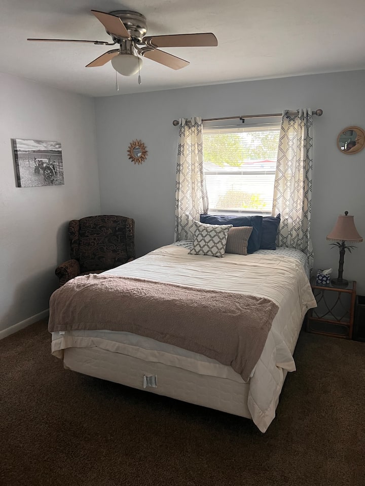 “6 Miles From The Beach “ - Anna Maria Island, FL