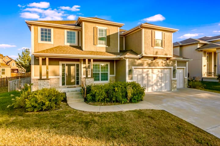 Cozy Family Oasis - Shadow Lake, Olathe