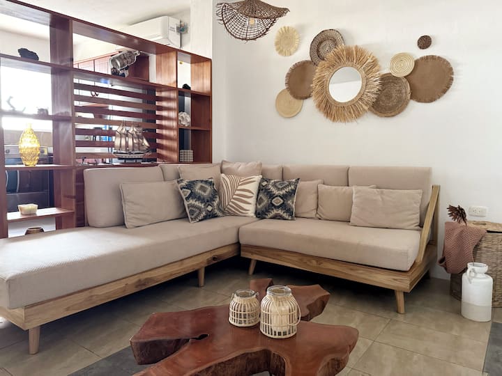 Apartment Seymour | Spacious & Stylish Escape - Puerto Ayora