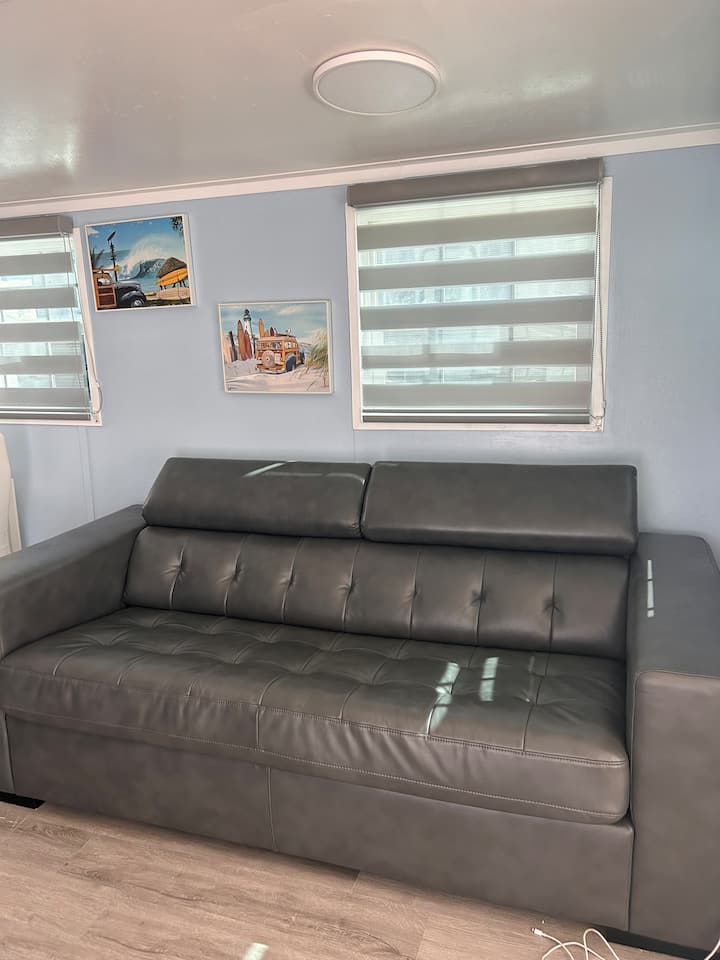 Tiny Home In Key Largo ! Canal Front & Hot Tub - Key Largo, FL