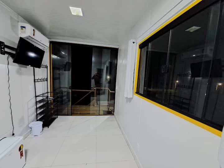 Container Amarelo - Peña