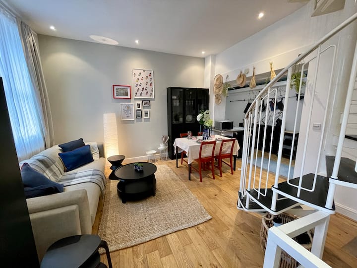 2 Bed House Sleeps Up To 4: Central London - Marylebone