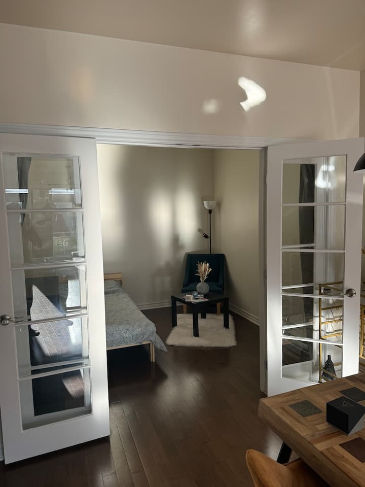Beautiful And Well Located Room To Rent. - Montreal