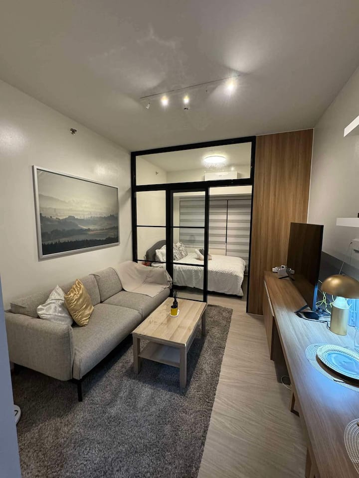 Heather's Crib At Air Residences Ayala Makati City - Manila