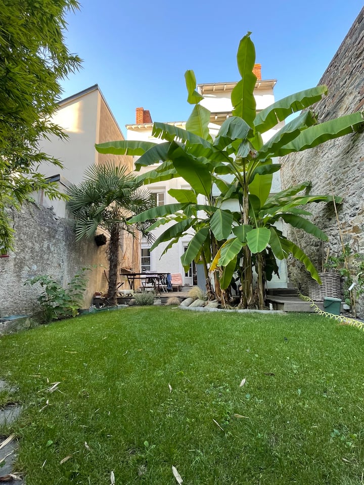 Appartement En Rez De Jardin - ibis Angers Centre Chateau